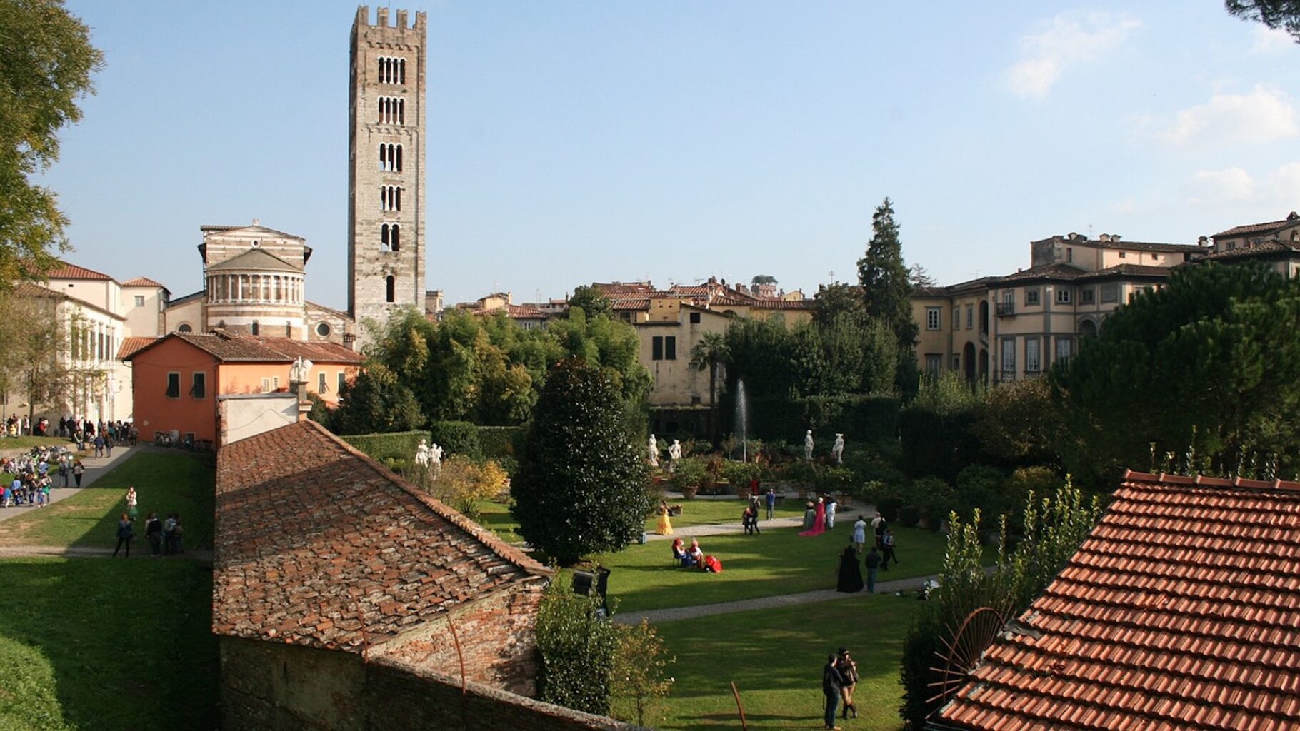 Lucca: presentazione delle camminate autunnali e dei laboratori dei ...